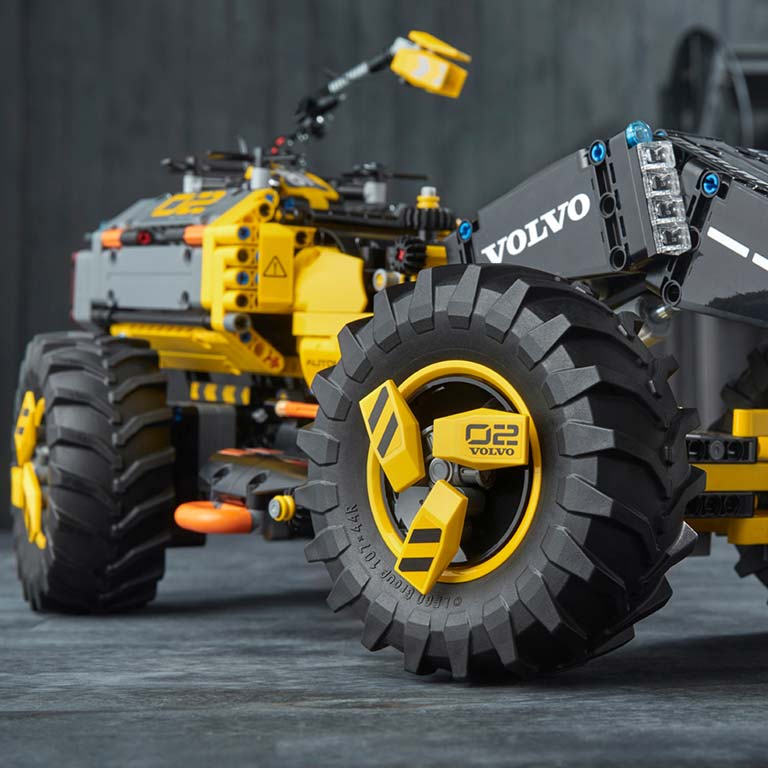 Конструктор Technic (Техник) 42081 VOLVO колёсный погрузчик ZEUX LEGO ...