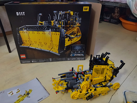 Конструктор LEGO Technic (Техник) 42131 Бульдозер Cat® D11 на пульте ...