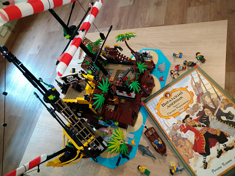 Конструктор LEGO Ideas (Айдиас) 21322 Пираты Залива Барракуды - купить ...