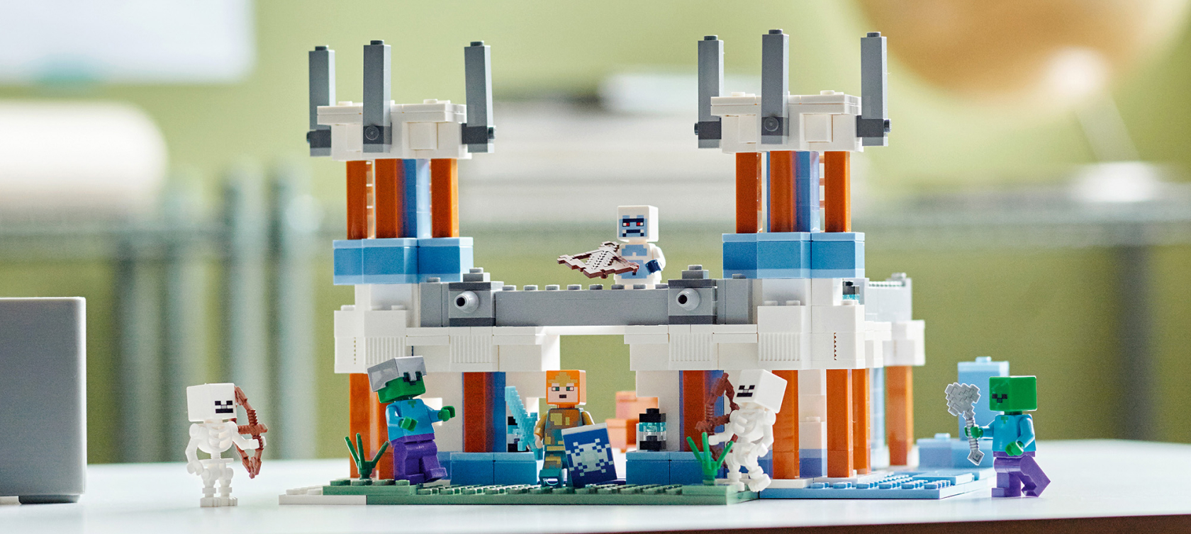 Конструктор Minecraft (Майнкрафт) 21186 Ледяной замок LEGO - купить в Сети магазинов ...